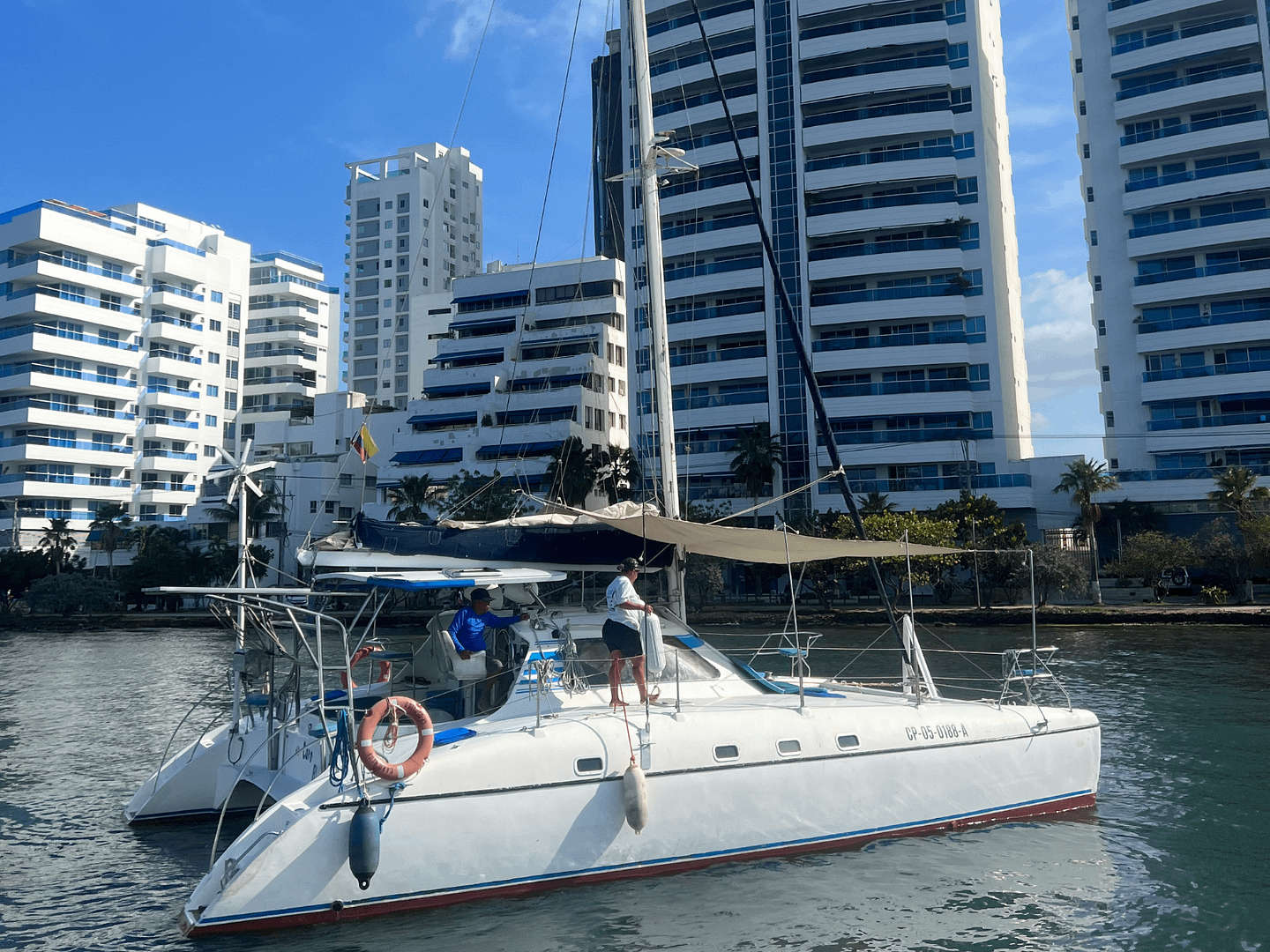 Catamaran Blue 35 pies | Cartagena Tours